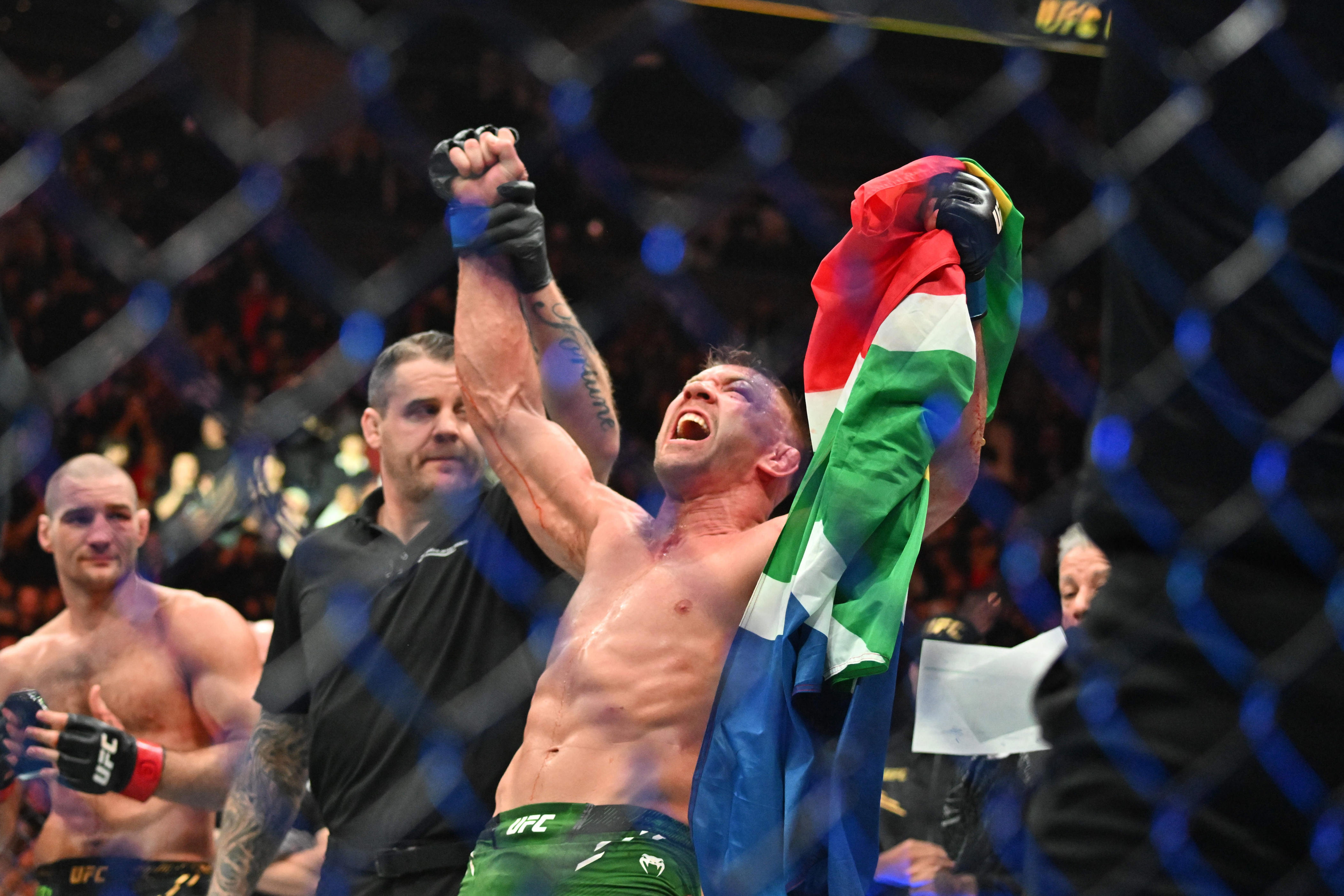 UFC 319: How to watch Du Plessis vs. Chimaev, start time, Chicago ...