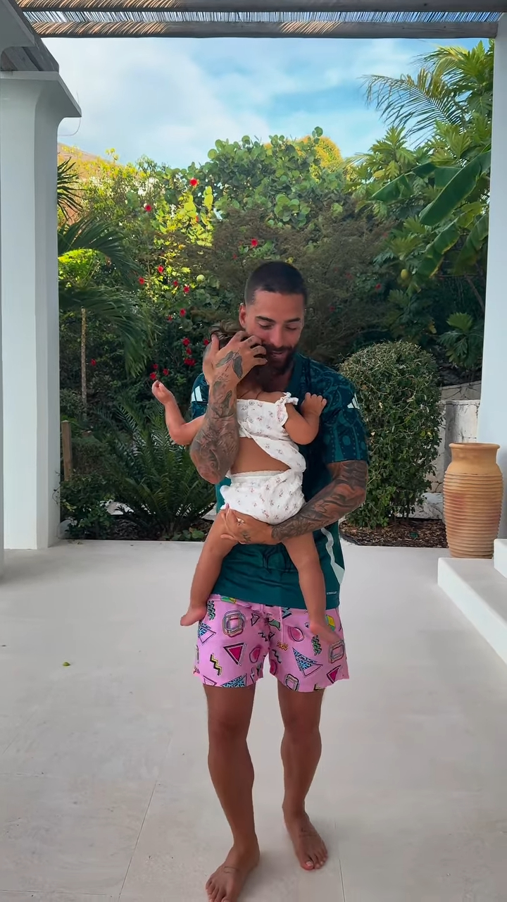 Rapper Maluma stops concert to scold mom for ‘irresponsible’ act with ...