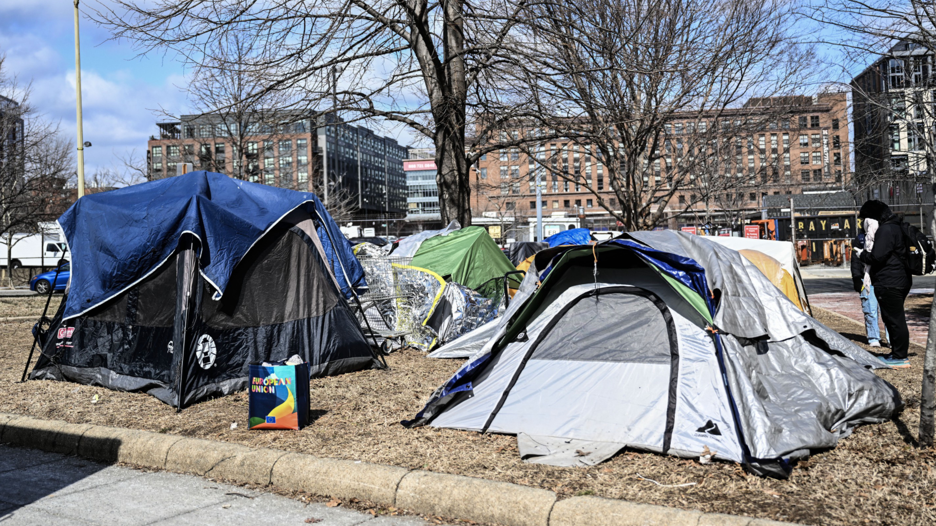 Trump Orders Homeless to Leave Washington DC 'Immediately'