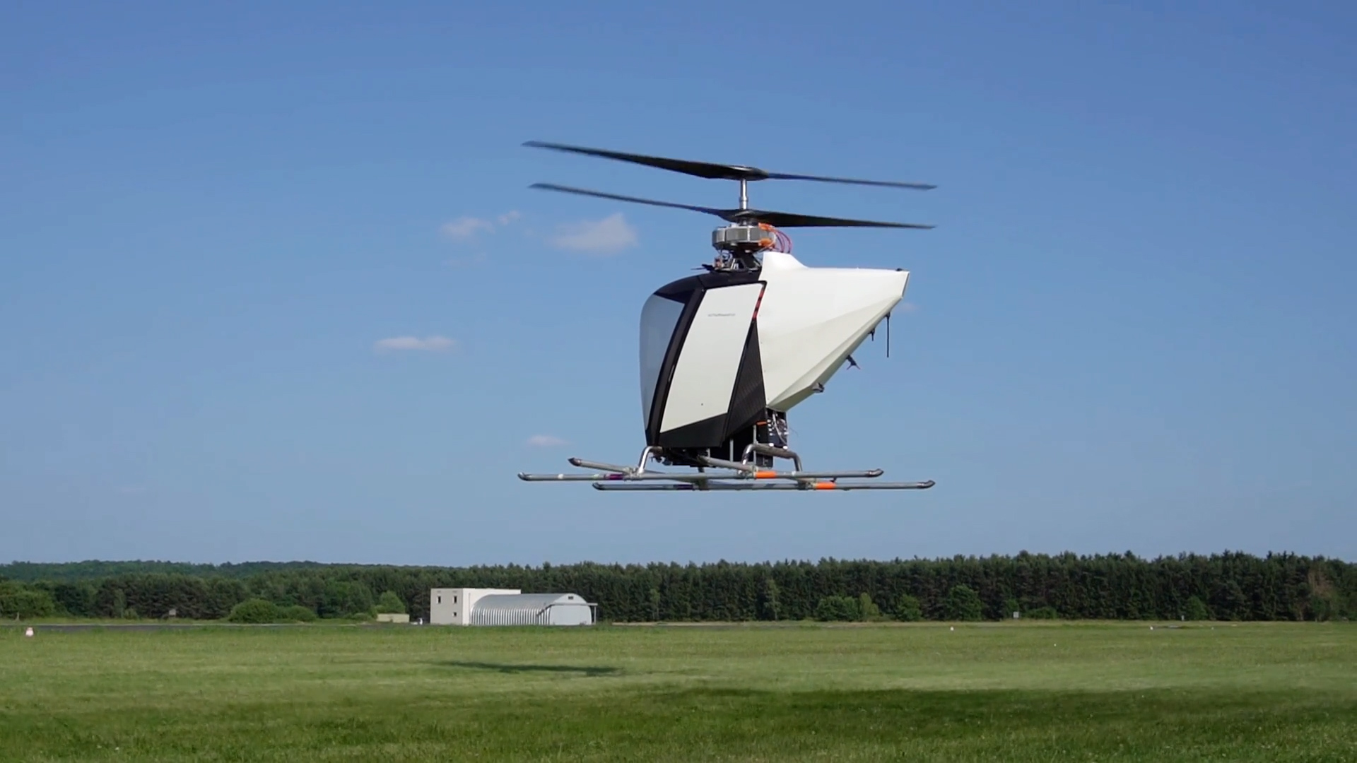 Space‑age flying machine aiming to replace cars launched