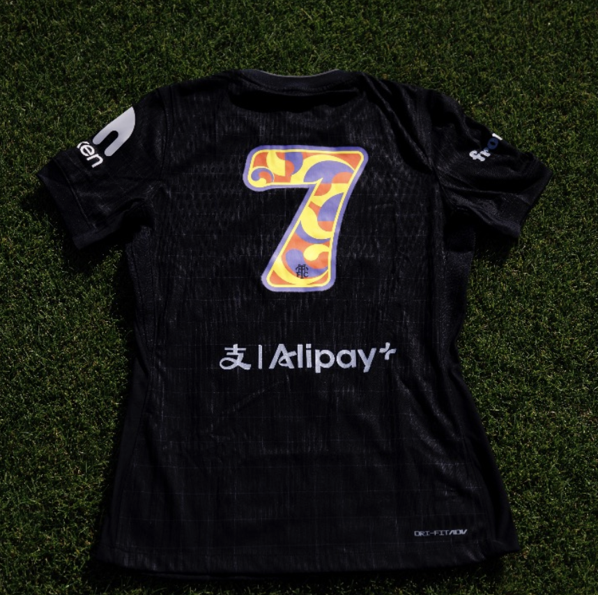 '쏘니야 그렇게 됐다' 박살난 토트넘, 7번 임시 결번 풀릴 수도…클럽 레코드 1310억원에 사비뉴 영입 시도