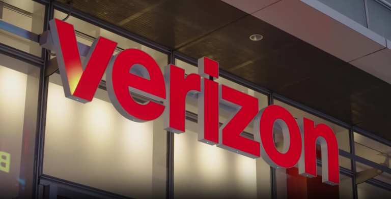 Verizon network returns after hours offline with credit compensation