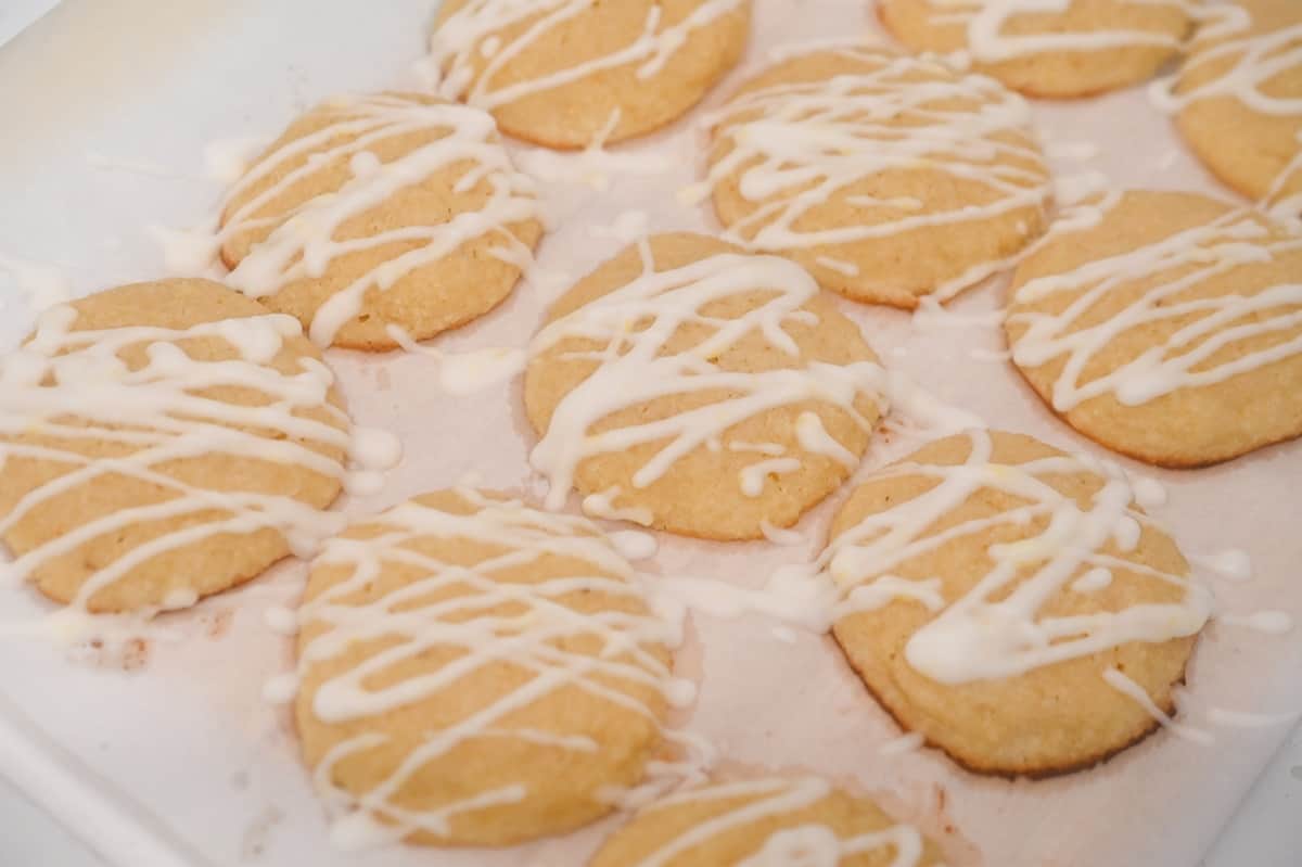 18 Low Carb Cookies That Make Gifting Totally Guilt-Free