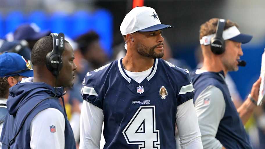 Dak Prescott's hilarious comment has Eagles fans laughing behind his back