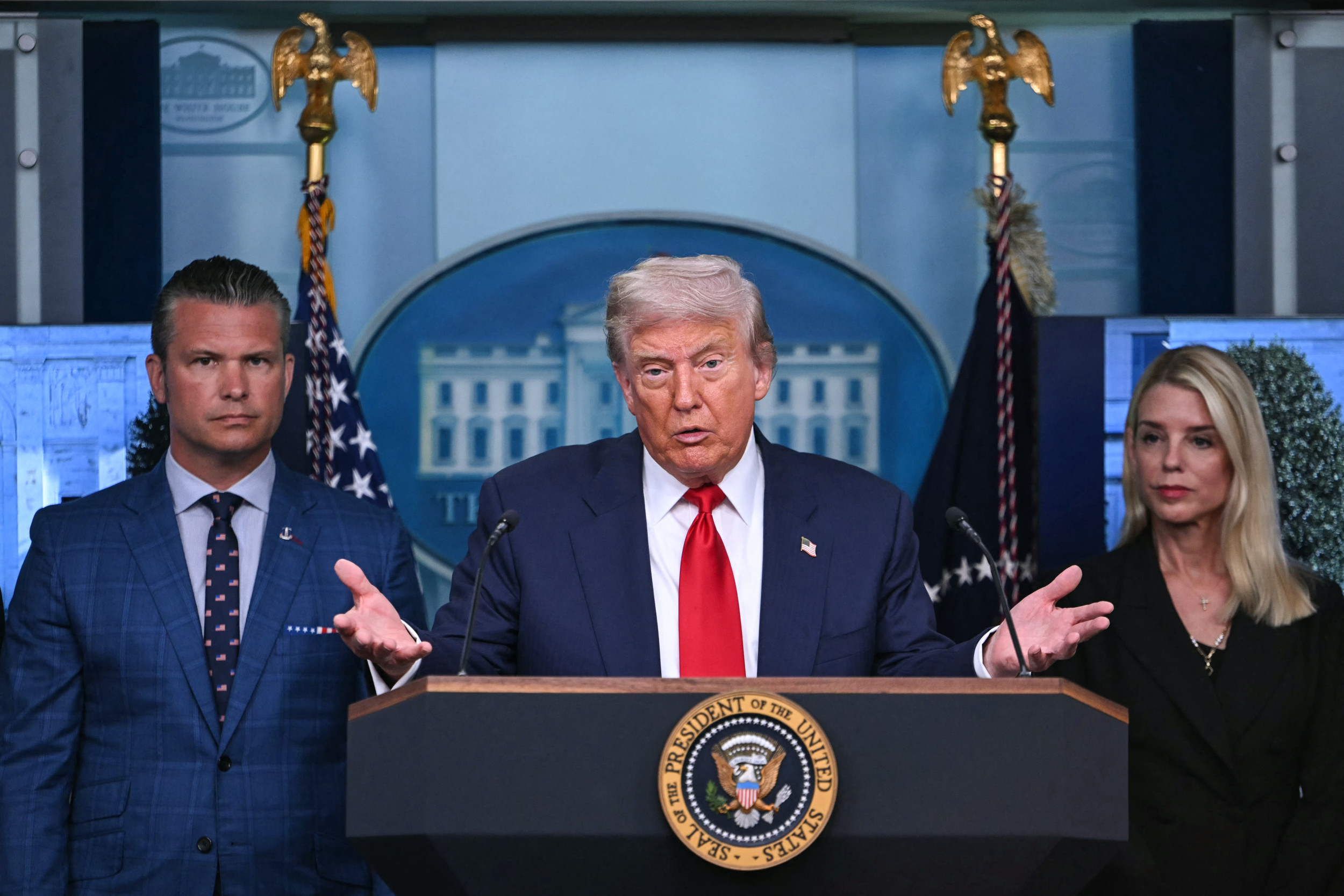 Trump federalizes DC police, deploys guard over crime