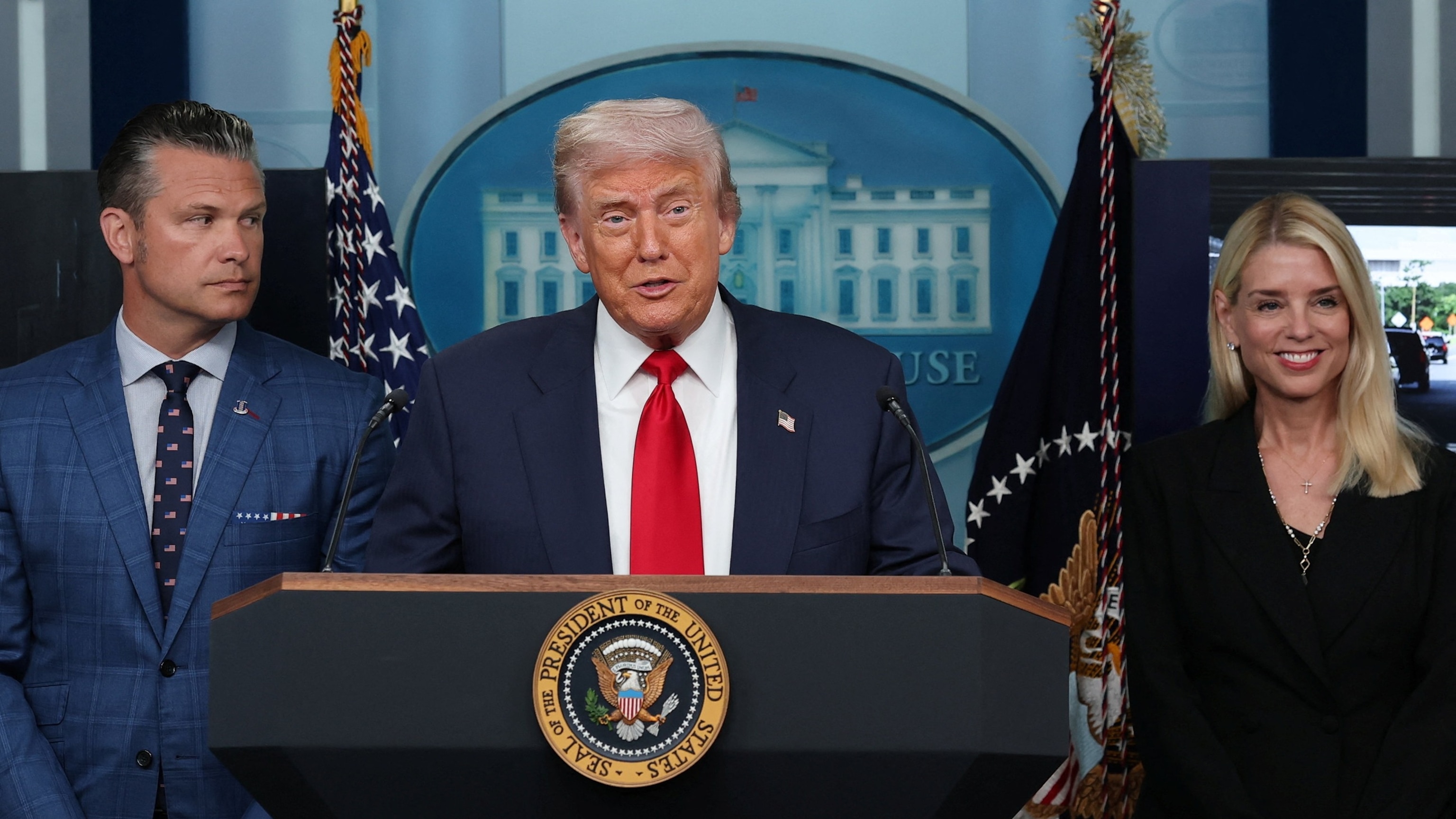 Trump puts DC police department under federal control, deploys National ...