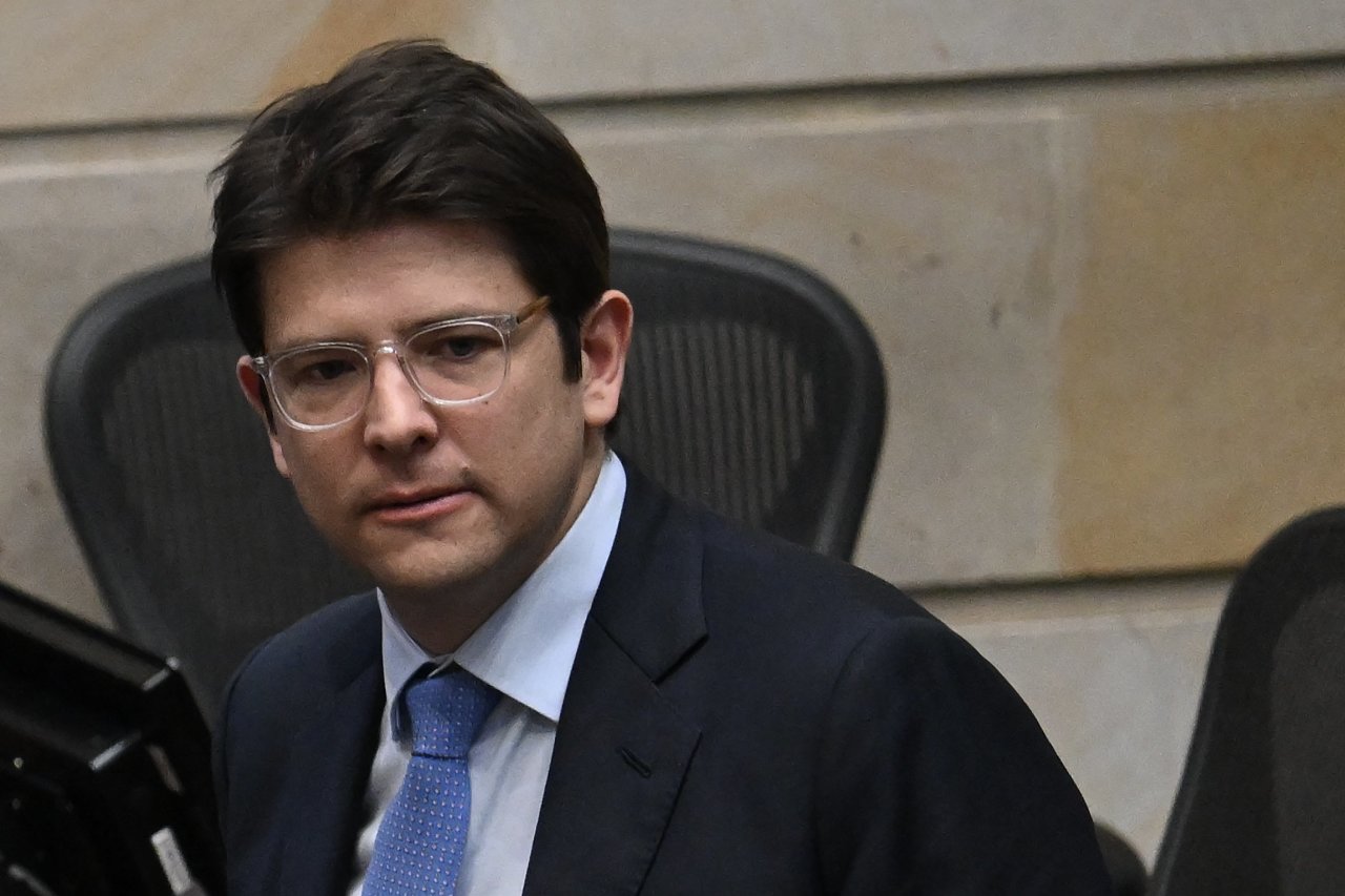 Colombian Presidential Hopeful Dies Two Months After Campaign Event Shooting