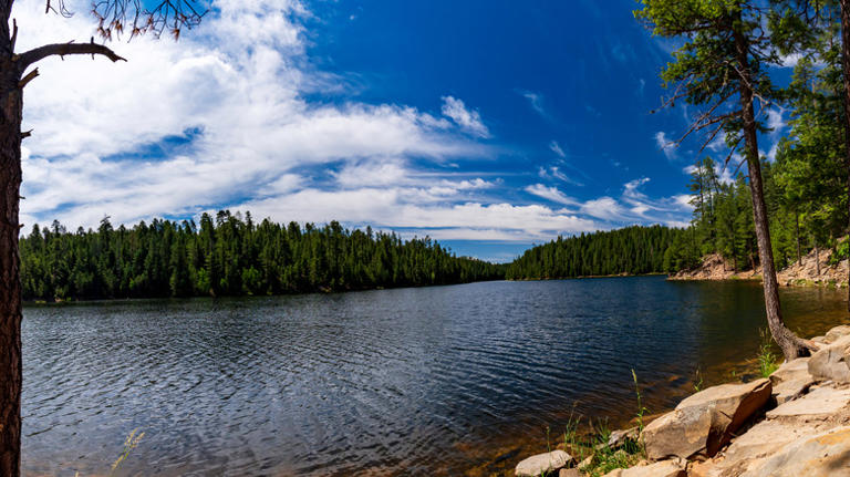 Nestled In The Heart Of Arizona's Rim Country Is A Secluded Lake Escape ...