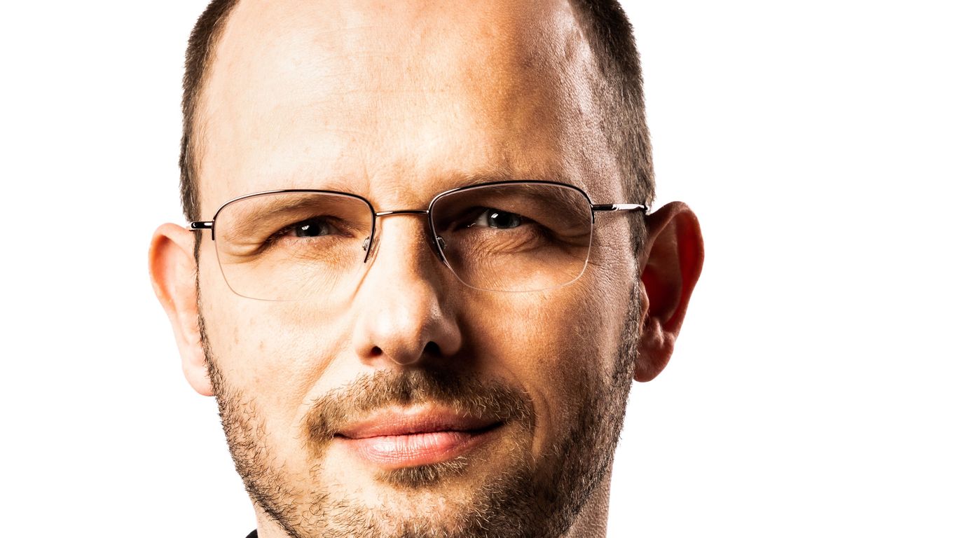 Exclusive: GitHub CEO plans to step down