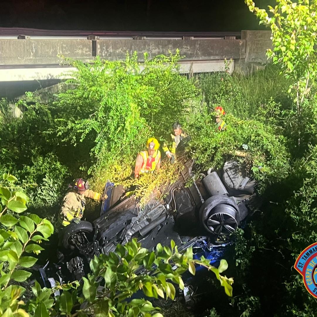 Video captures rescue after two cars flip in I-10 crash