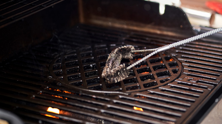 How To Use Those Circular Shapes In Your BBQ Grill Grate