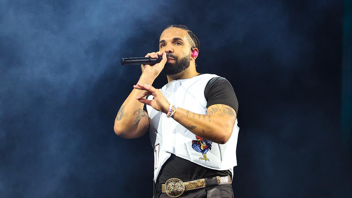 Drake Debuts New Chain Inspired By His Upcoming 'ICEMAN' Album