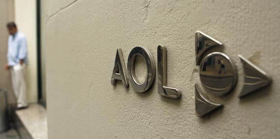 Plus de 30 ans après sa création, l'américain AOL met fin à ses offres ...