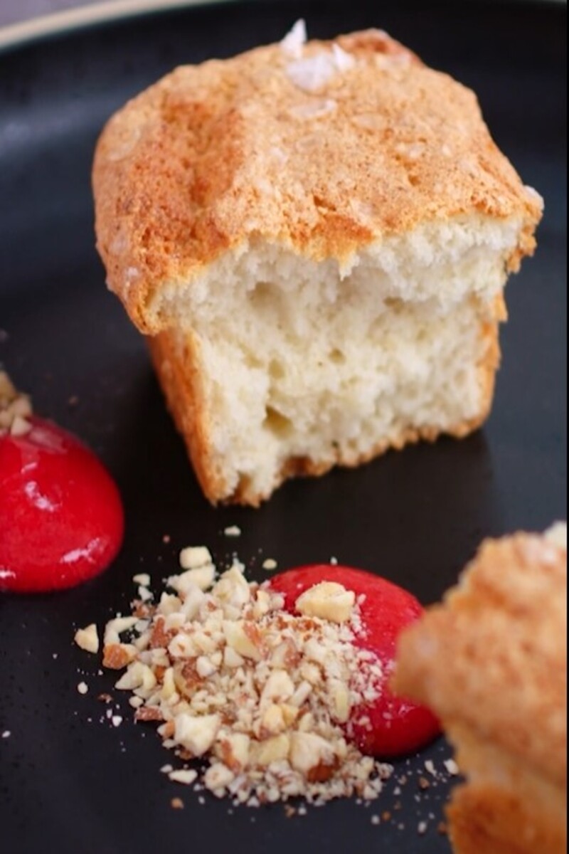 Améliorer les desserts avec des amandes grillées et de la purée de ...