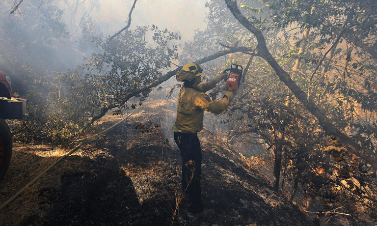 Arden Fire destroys 2 Lake County outbuildings; evacuation warnings lifted