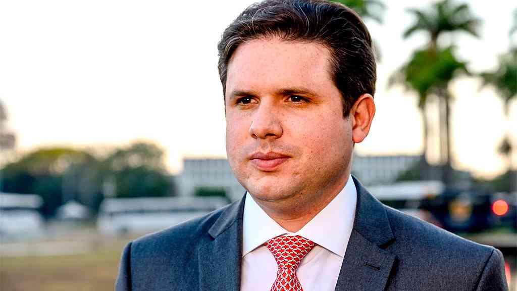 Motta encaminha nomes de 14 deputados para a Corregedoria da Câmara