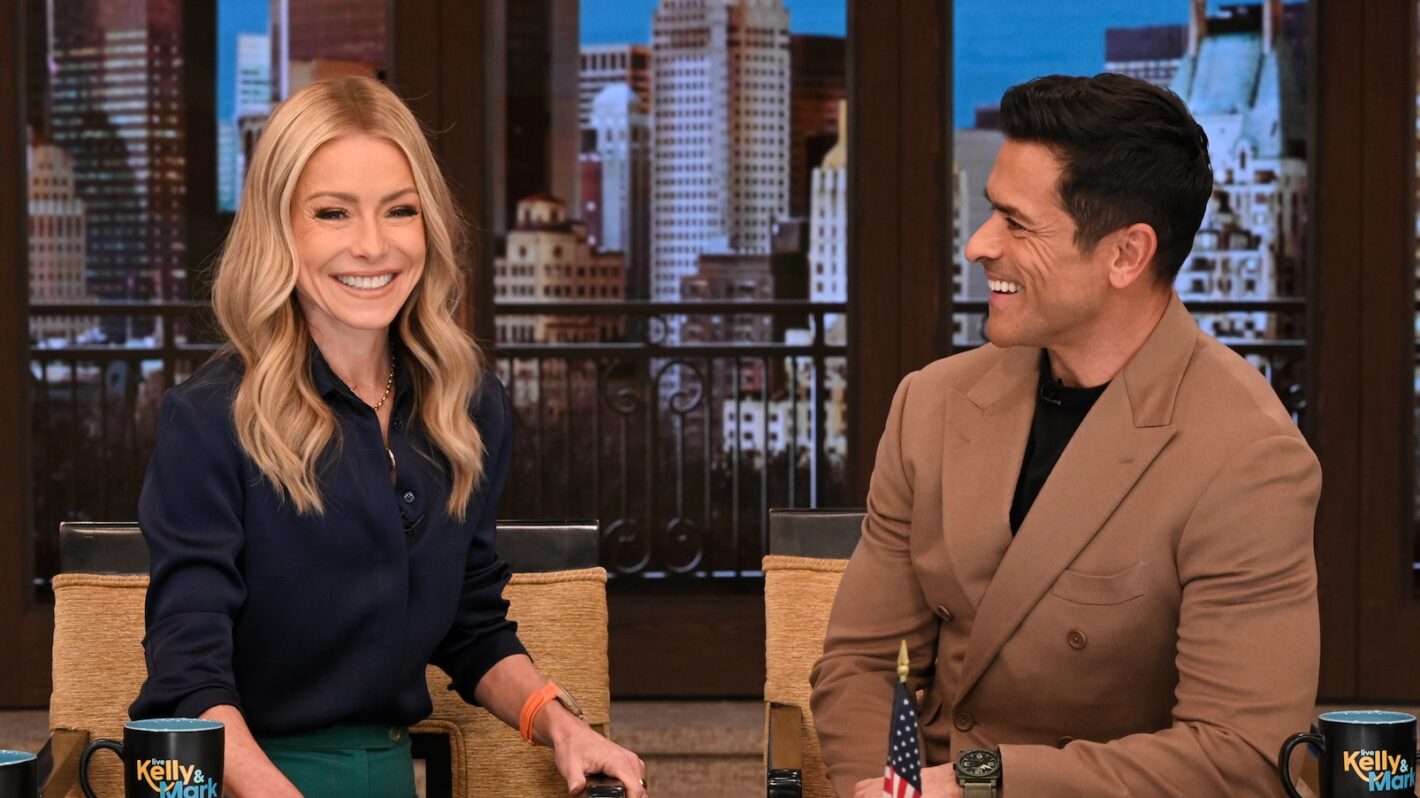 Kelly Ripa Returns to ‘Live With Kelly and Mark’ After Week-Long Absence