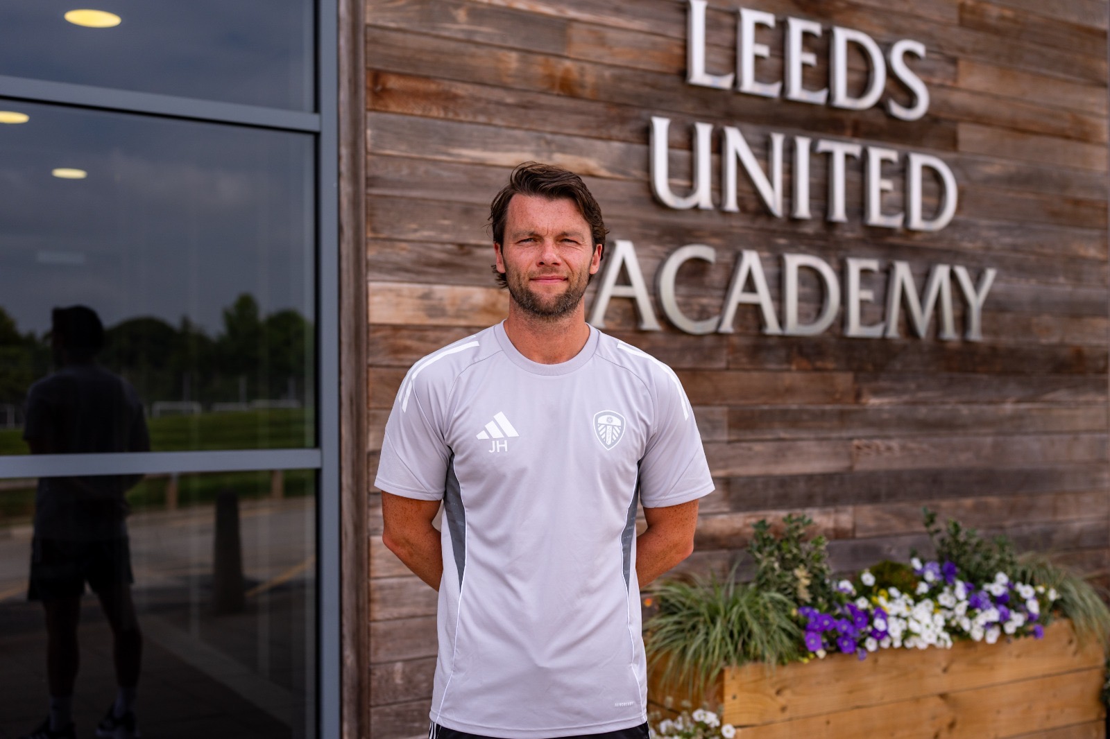 Leeds United promotion hero makes Whites return in new player-coach ...