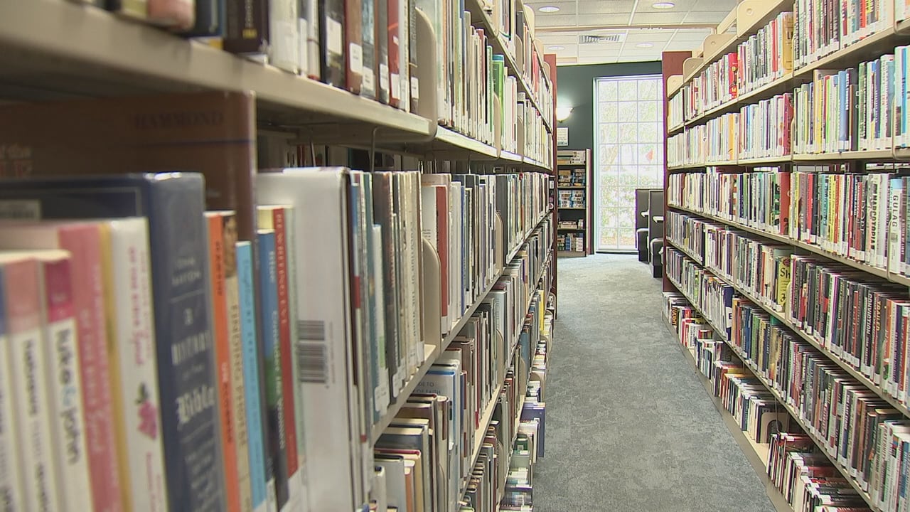 Mooresville Public Library unveils 24/7 vending machine