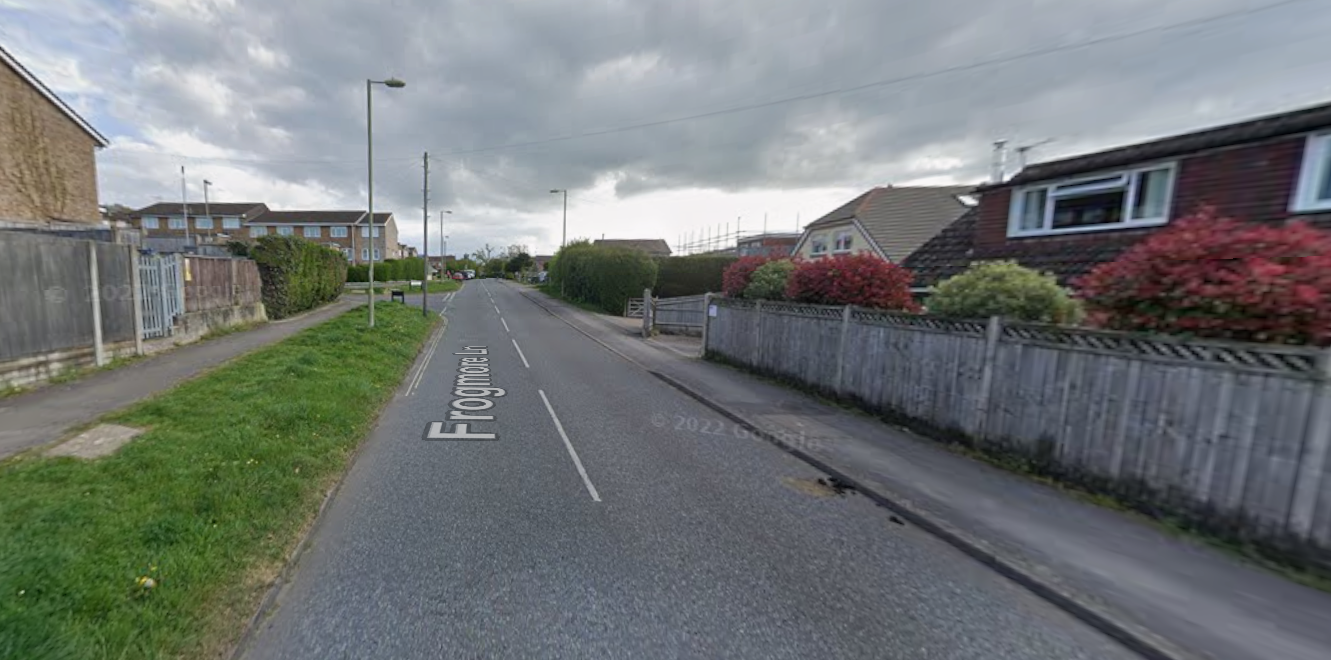 Masked thief steals items from cars in Horndean during early hours ...