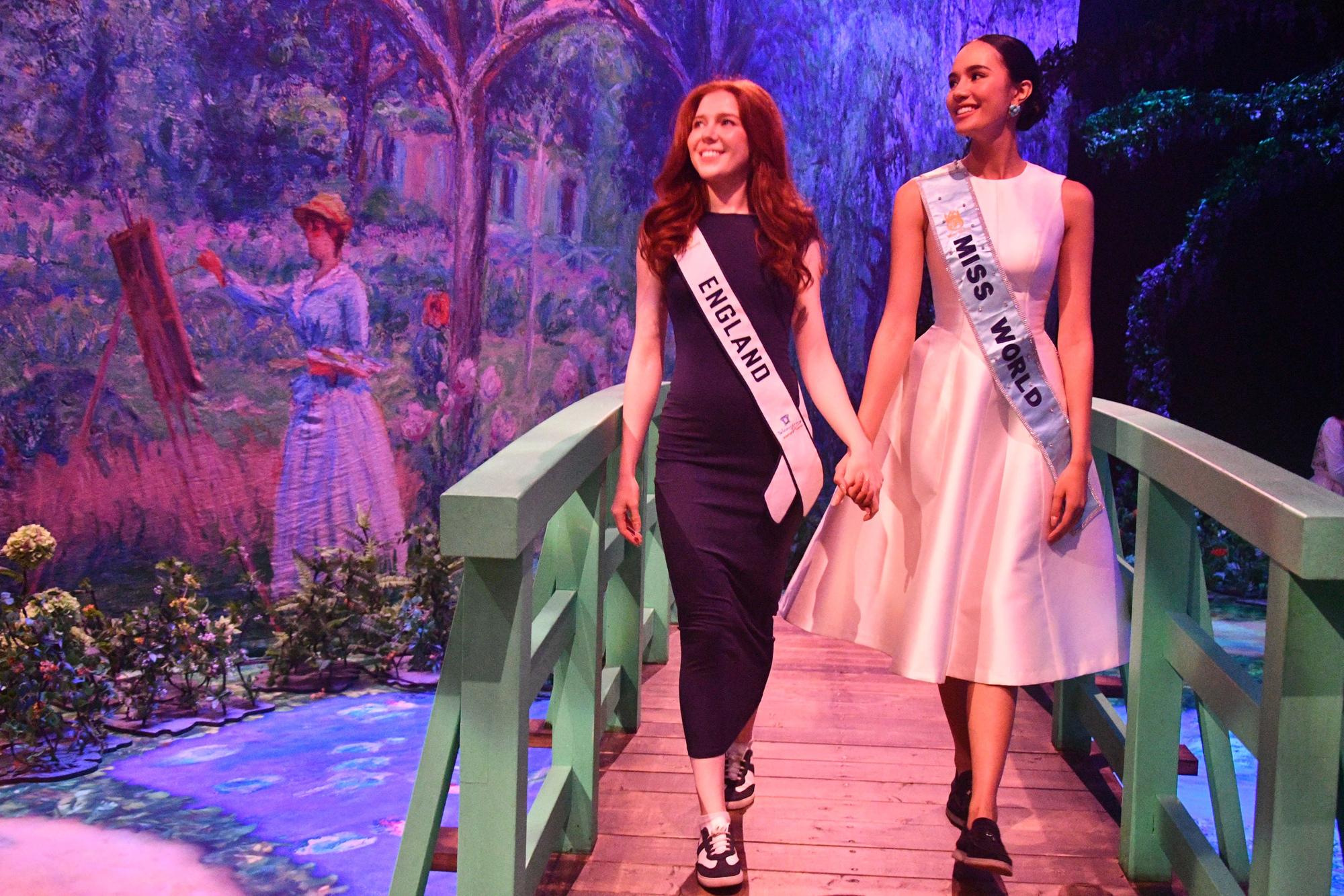 Miss World brings Beauty with a Purpose to Little Lights Baby Hospice ...