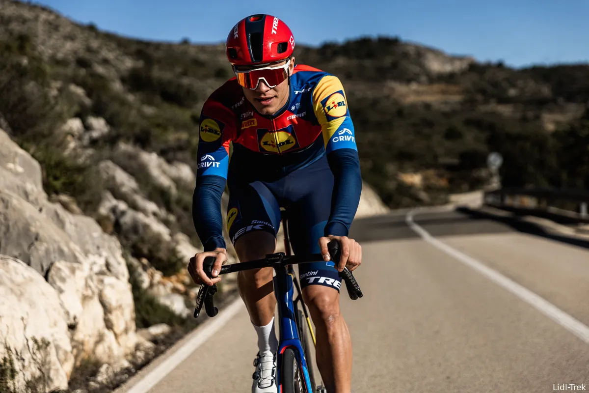 Ondertussen in het peloton | Jonathan Milan ziet broertje Matteo ...