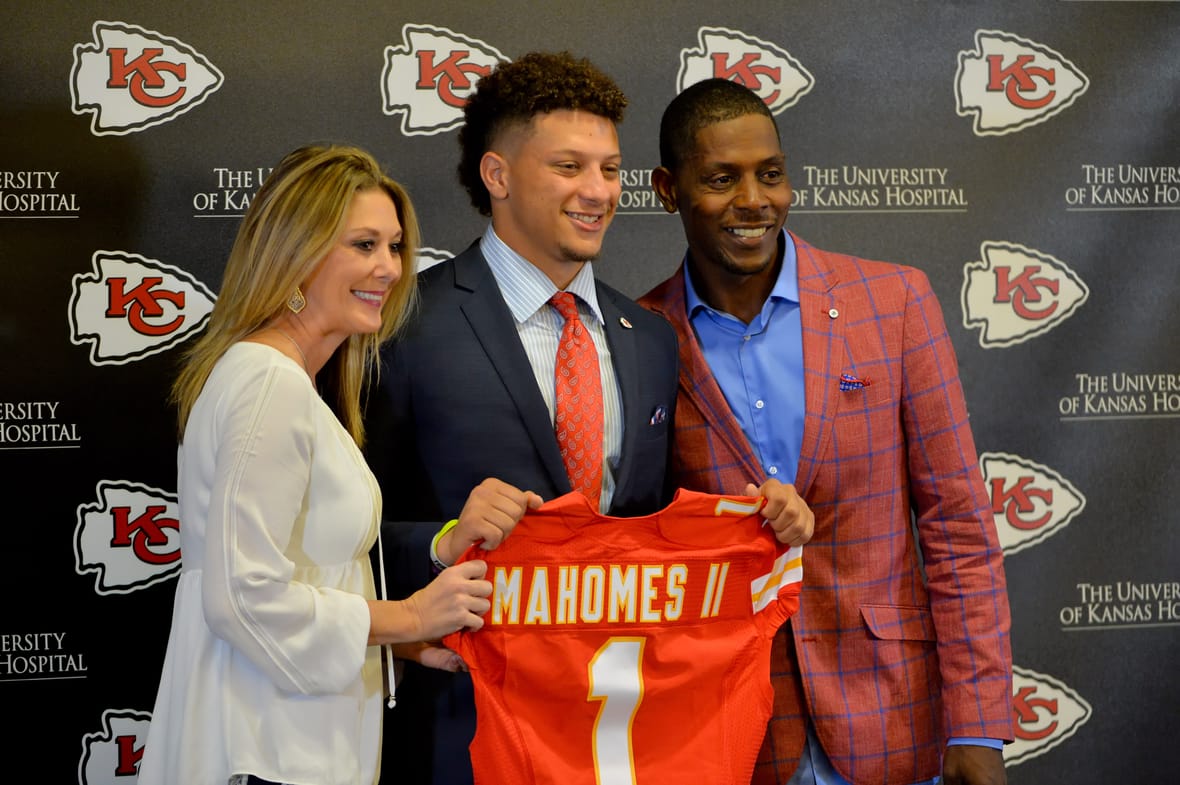 Patrick Mahomes Gets Candid on Dad’s DUI Arrest: ‘Can’t Keep Doing the ...