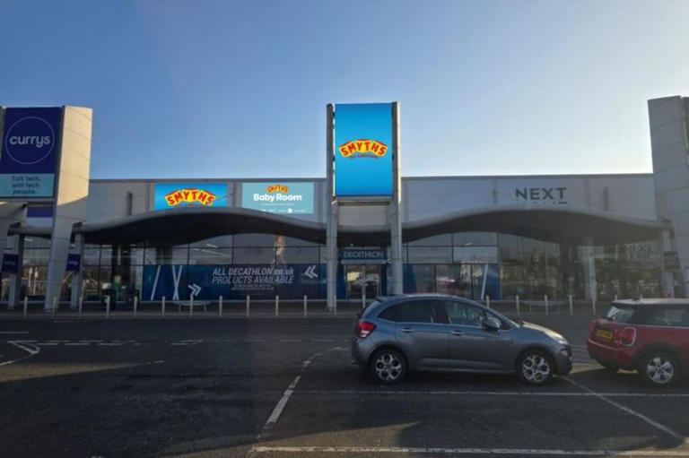 Opening date for Smyths at Arena Shopping Park announced