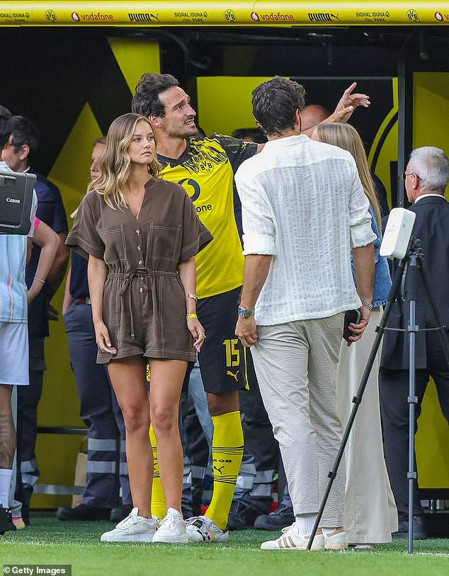 Mats Hummels' ex-wife complains their son, 7, 'wasn't invited' to his ...