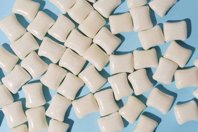Love Chewing Gum? It Could Be Releasing Thousands of Microplastics Into ...