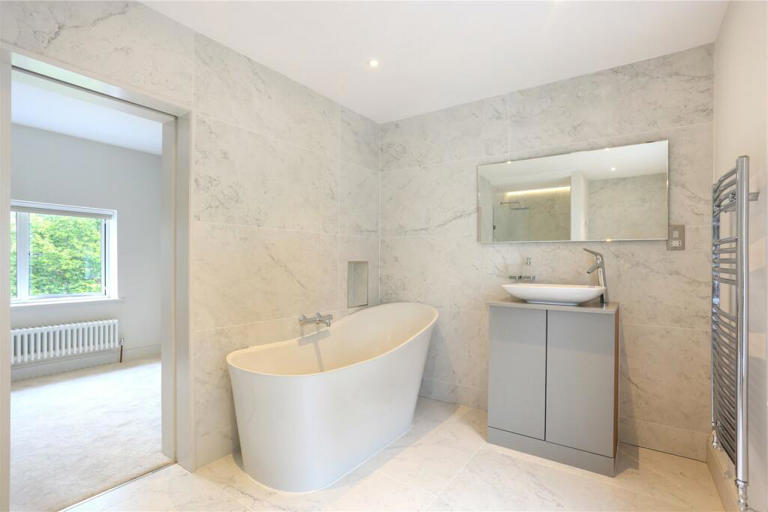 27 magnificent pictures of Luke Littler's show-stopping home in the ...