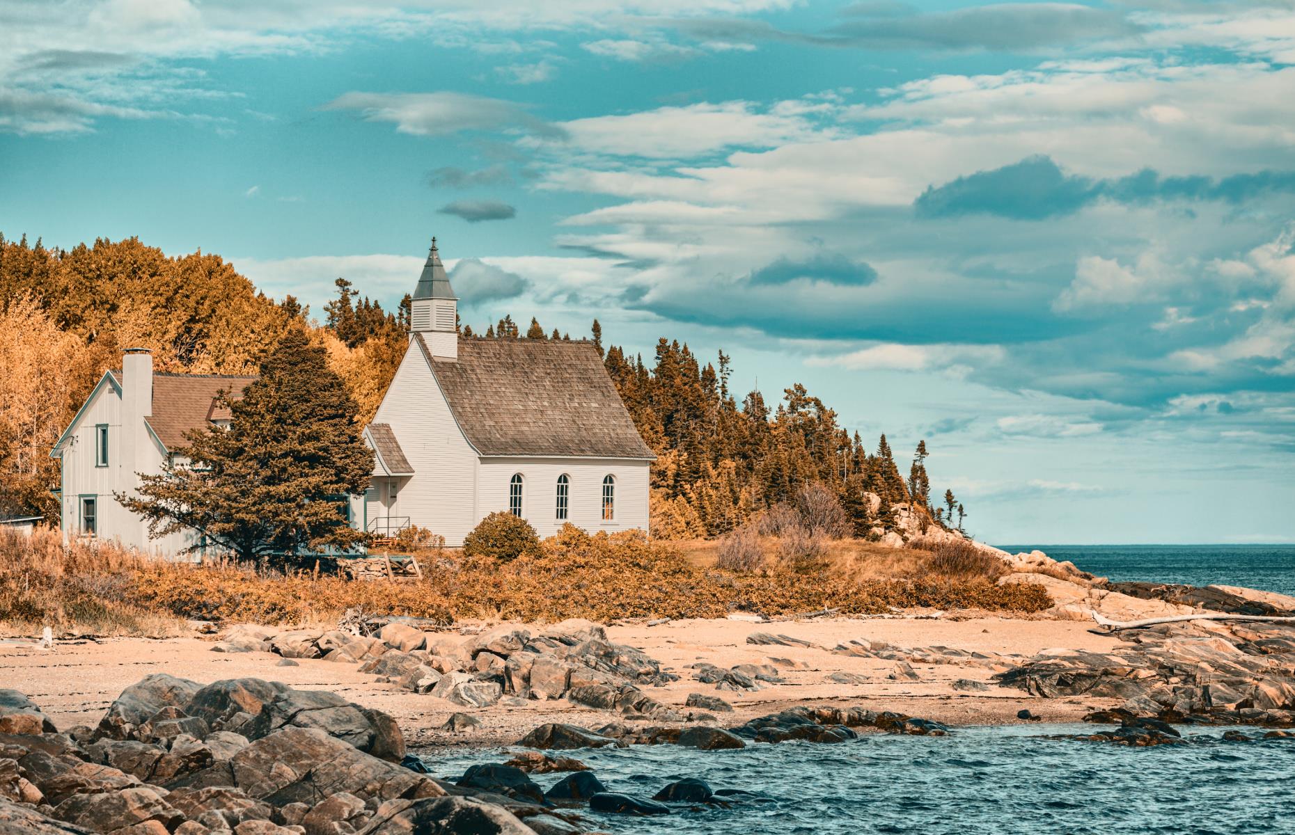 Discover the most stunning secret beaches in Canada