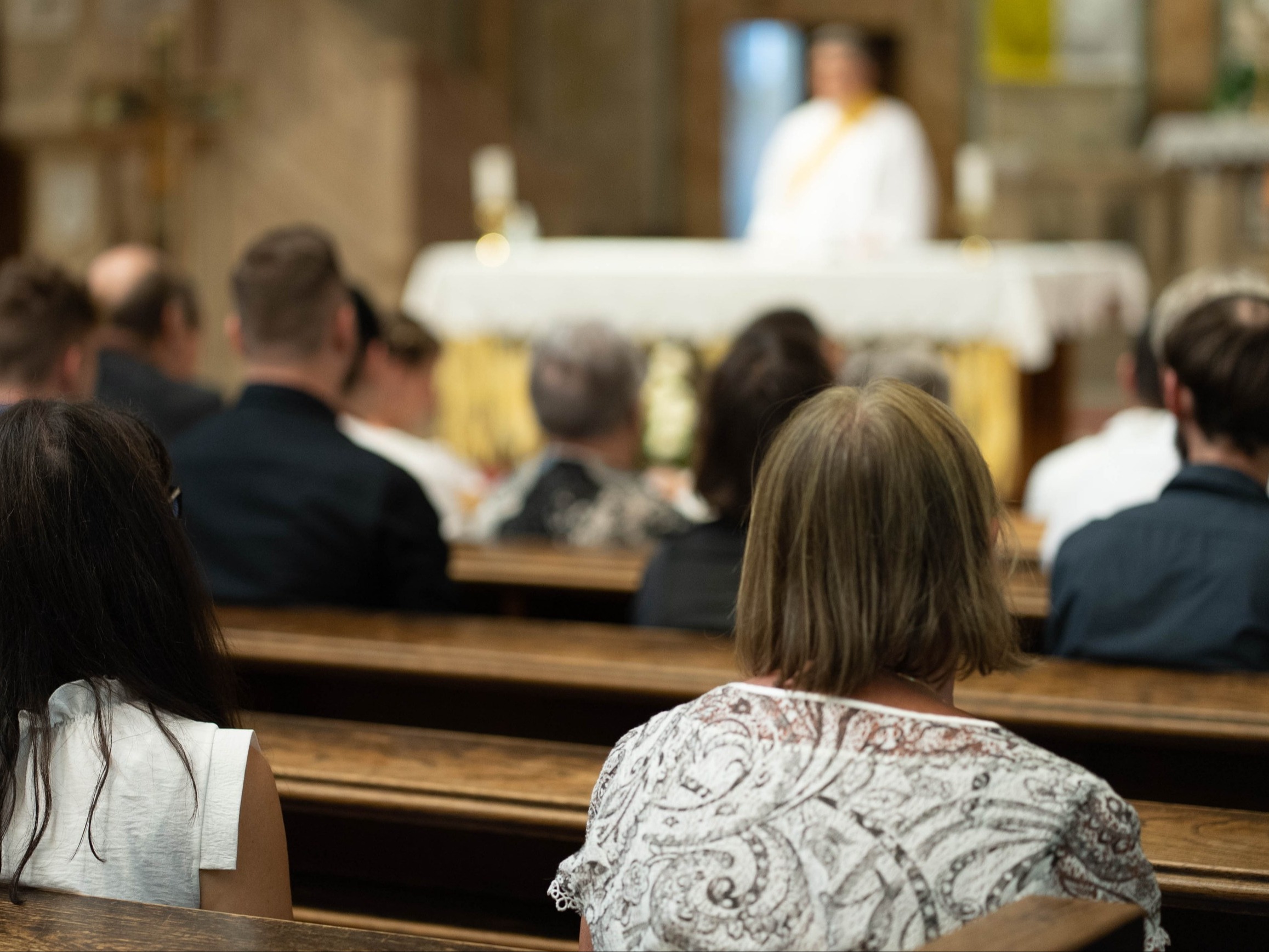 Wierni omijają msze święte? „Wolę pusty kościół, niż pełen diabłów”