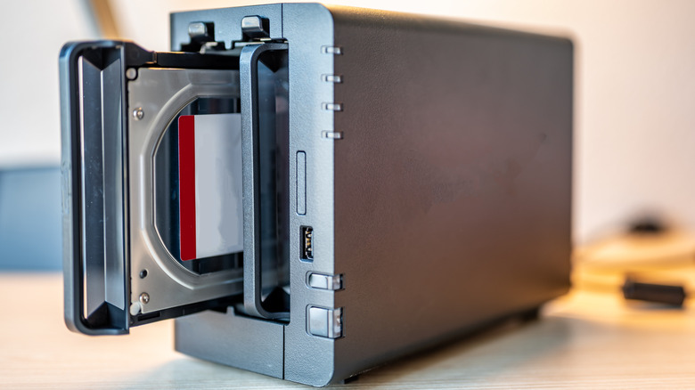 NAS Vs. Cloud Storage: Which Is The Cheaper Option In The Long Run?