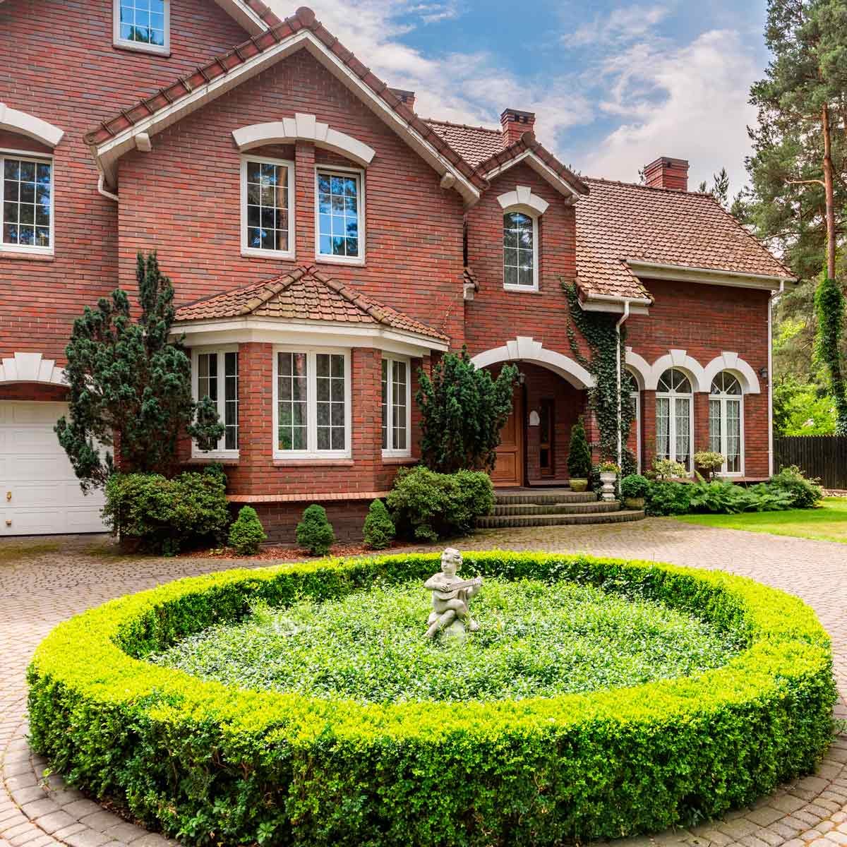 13 Creative Driveway Landscaping Ideas