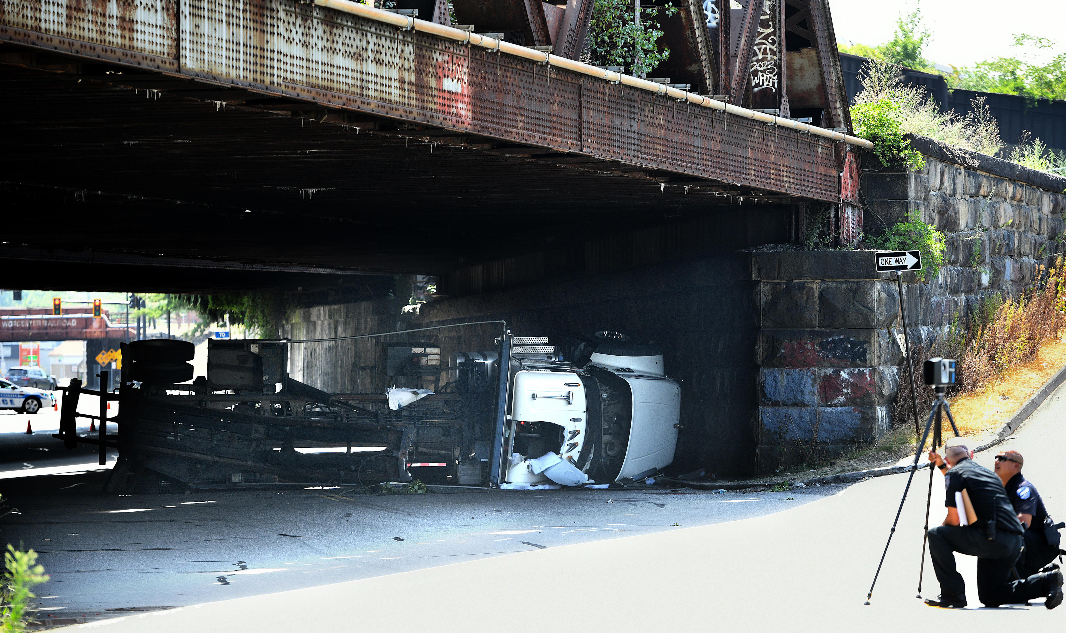 Traffic alert: Southbridge Street blocked after truck overturns under ...