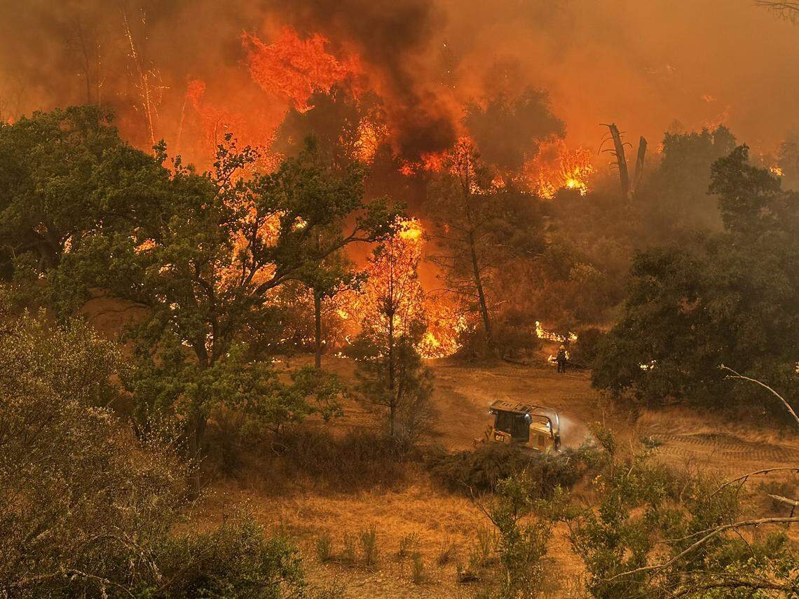 California wildfires scorched 525,000 acres in 2025. See biggest blazes