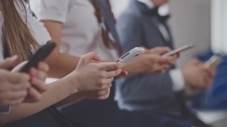 Teen addiction center includes cell phone use