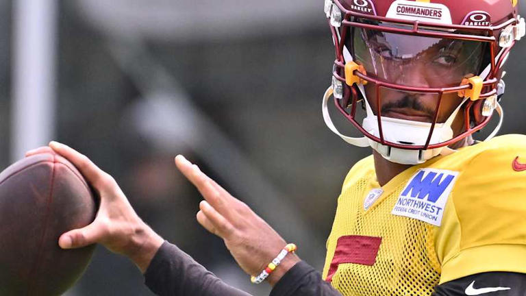 Commanders' Jayden Daniels still adjusting to new NFL fame