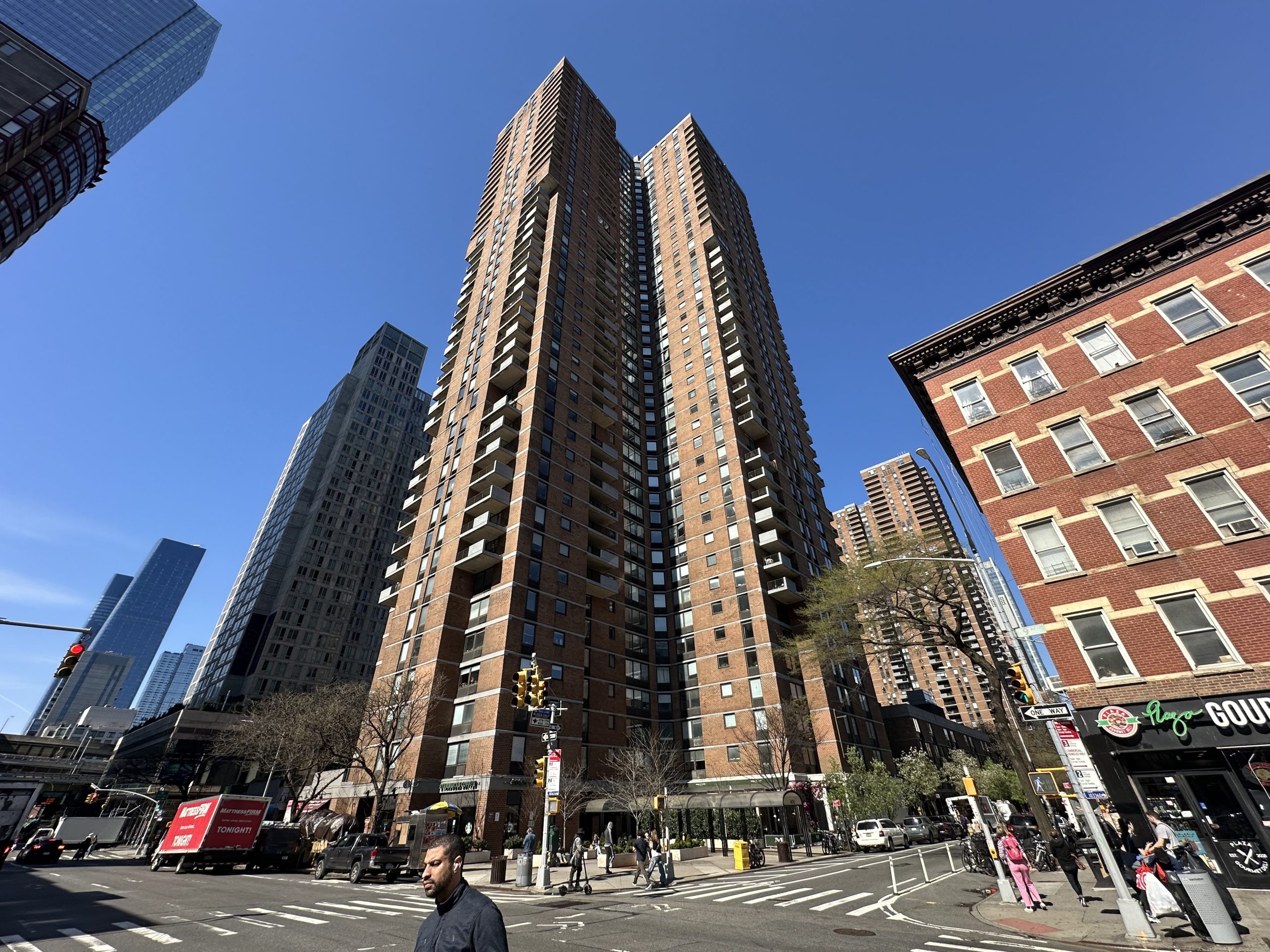 Caesars Palace Times Square Casino Bid Shifts $22.5M Funding From ...