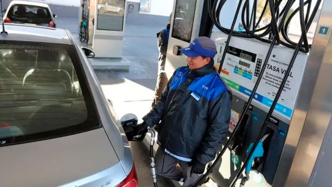 YPF, Puma, Shell, Axion: el precio de la nafta en la Ciudad de Buenos ...