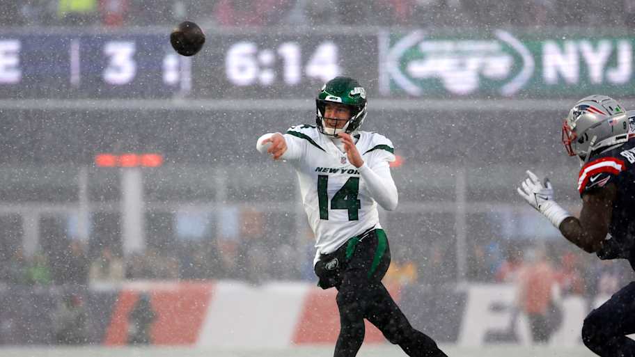 Titans make quarterback move that won't solve their painfully obvious ...