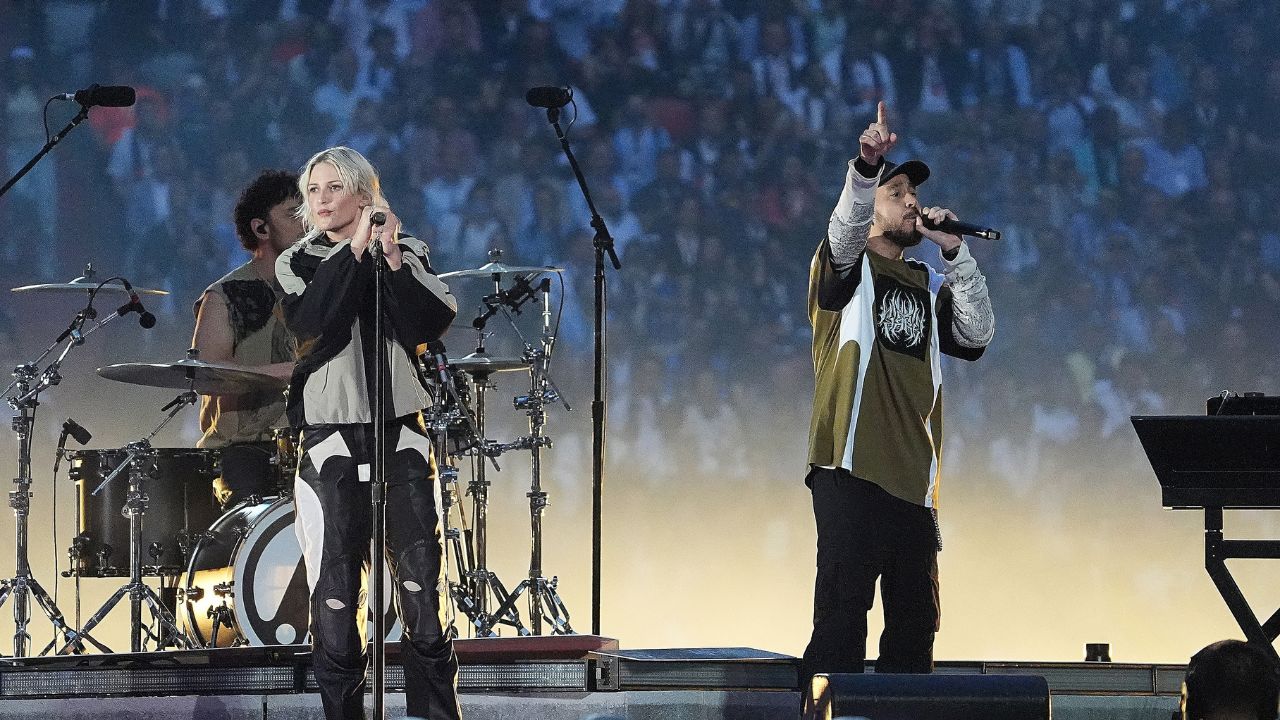 Linkin Park confronts controversy: Emily Armstrong rejected “Because ...