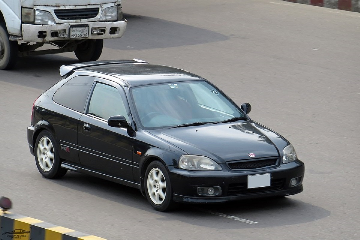 Top 15 Hatchbacks That Became Cult Classics Among Car Enthusiasts