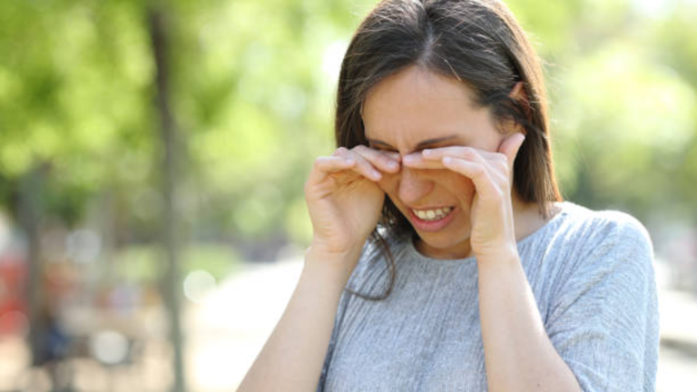 How your daily habits might be secretly drying out your eyes