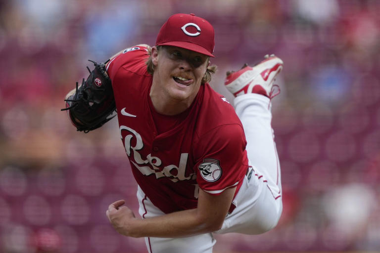 Schwarber hits his 42nd homer in a 4-run 8th inning as the Phillies ...