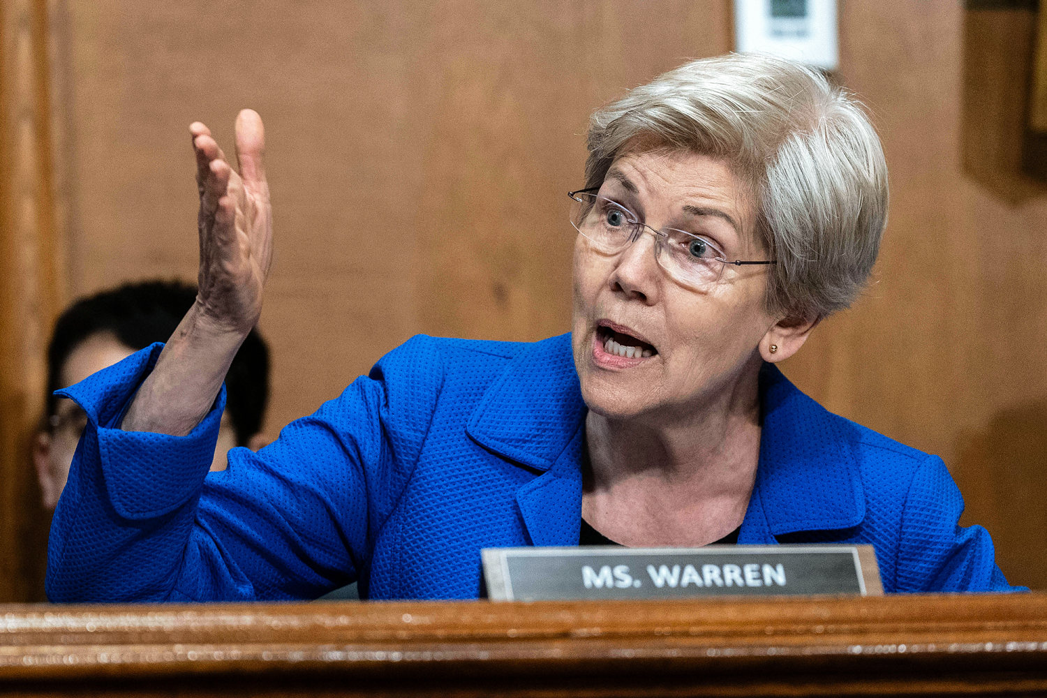 As Trump’s Qatari jet deal goes nuclear, Warren and Senate Democrats ...
