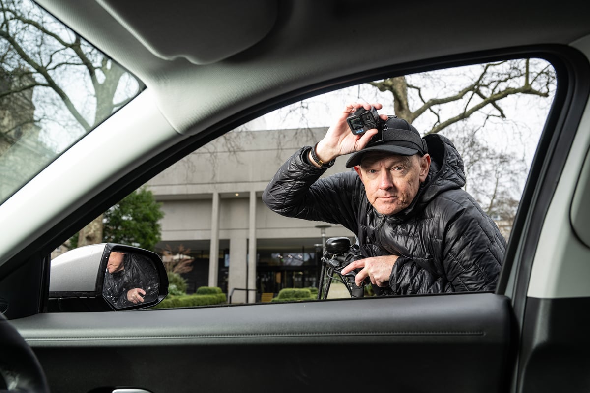 London cycling vigilante pushes bike into car in incident with driver