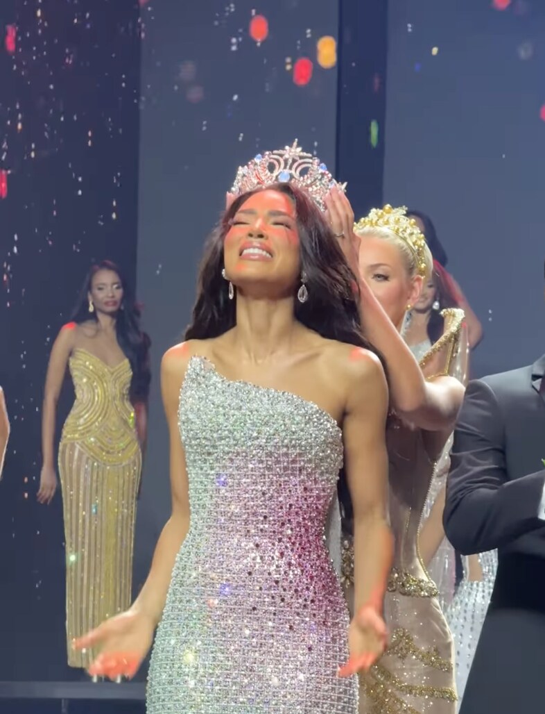 Victoria Kjaer crowns Jennifer Ventura as Miss Dominican Republic ...