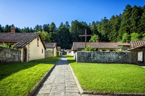 15 Monasteries That Welcome Travelers In Italy